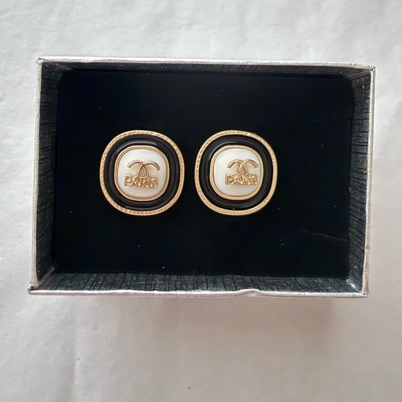 A Classy Chic Boutique | Jewelry | Nwt Lady Coco Black White Cc Paris ...